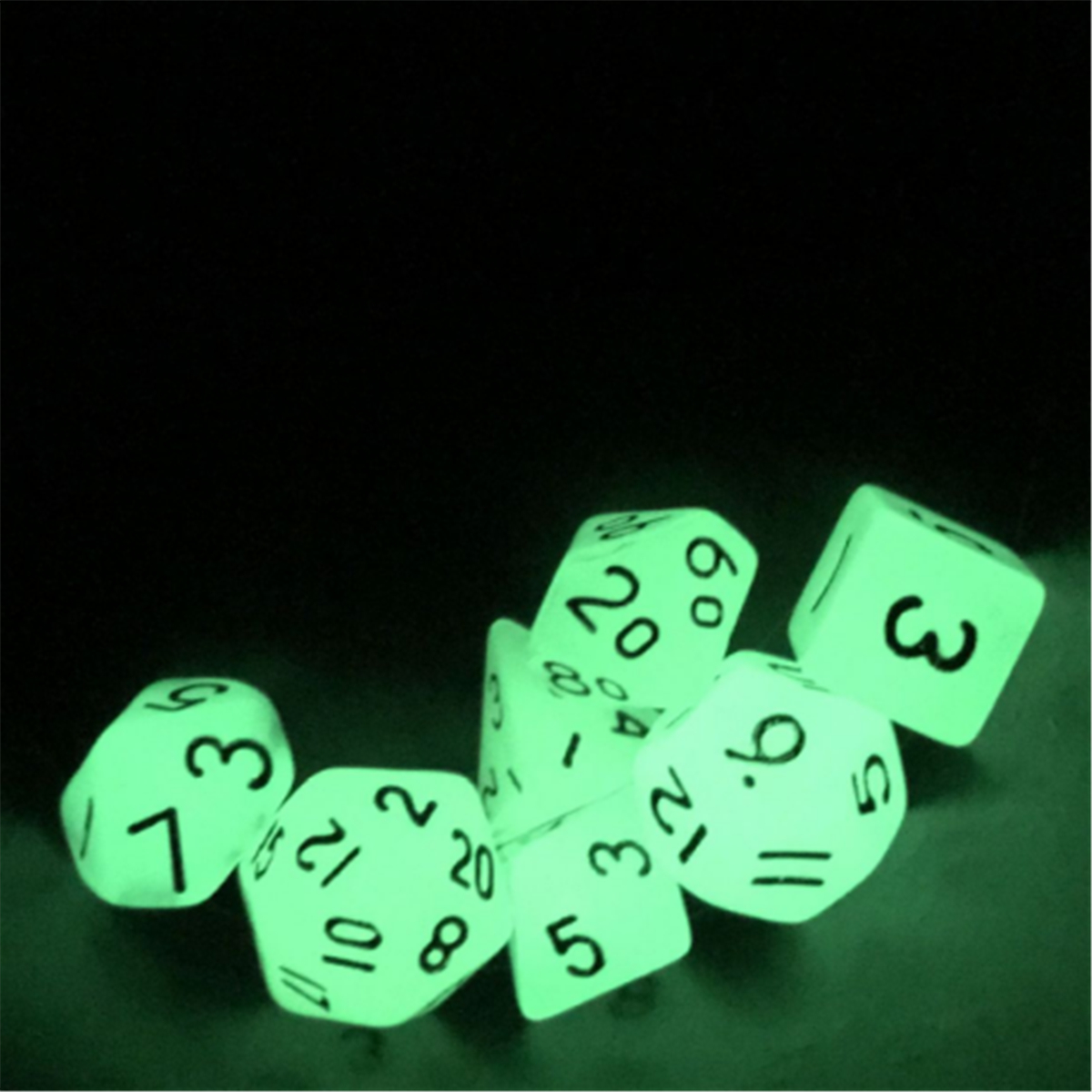 7Pcs Glowing Polyhedral Dice Set Luminous Glow in Dark For DND Table ...